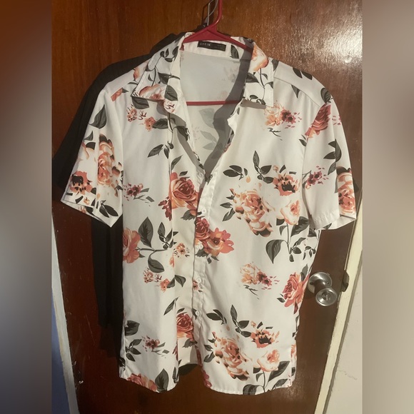 Shirts | Men Short Sleeve Medium Shirt | Poshmark